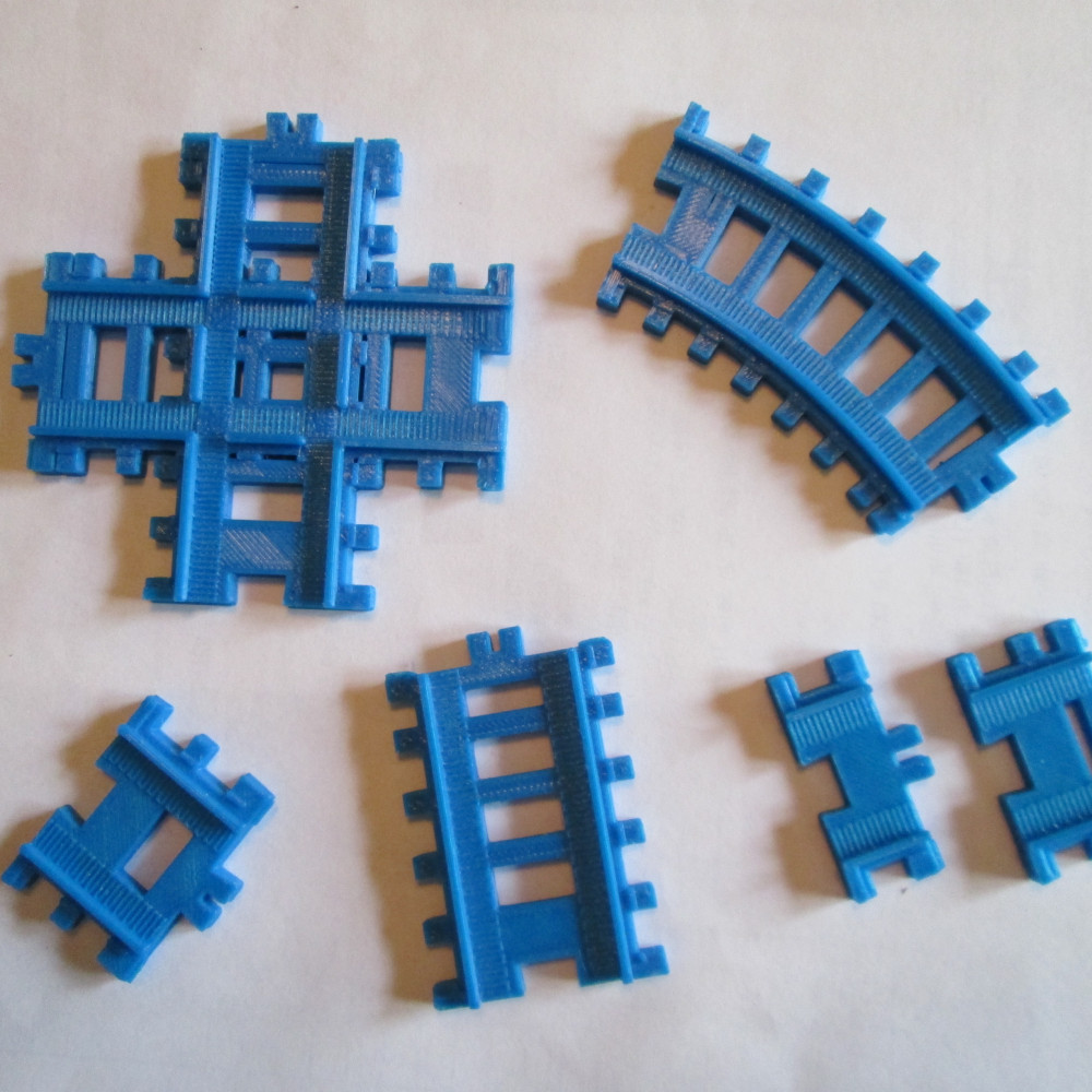 Train Tracks - Free 3d model on creazilla.com