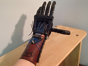 Talon Hand 3.0 - Free 3d model on creazilla.com