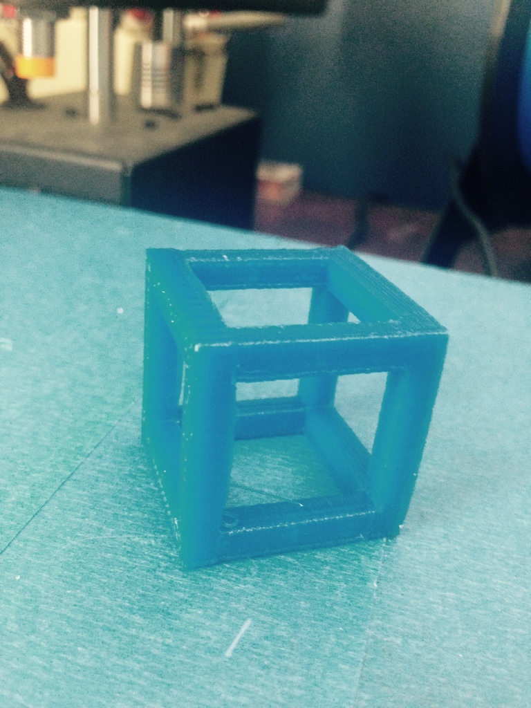 Empty Cube - Free 3d model on creazilla.com