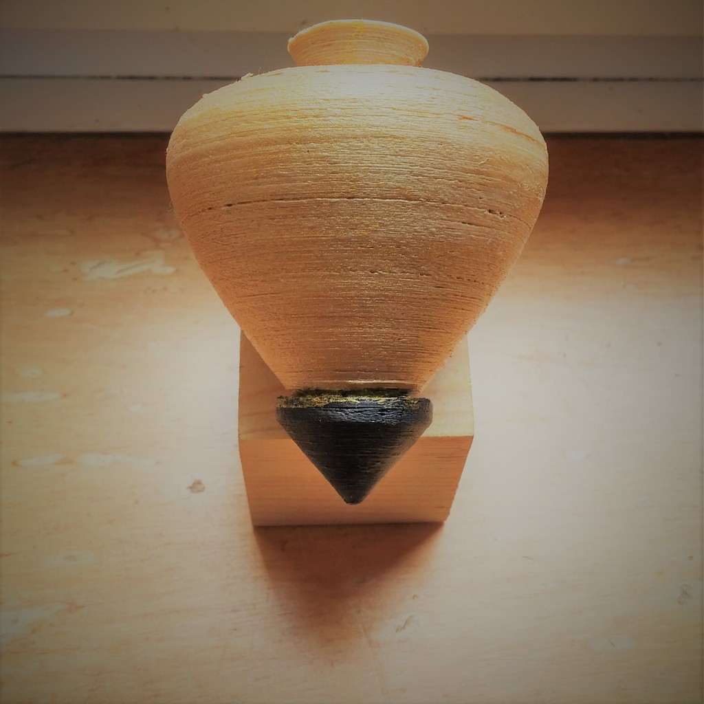 Popular top Spinner - Free 3d model on creazilla.com