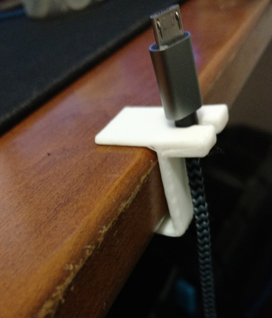 Simple cable holder - Free 3d model on creazilla.com