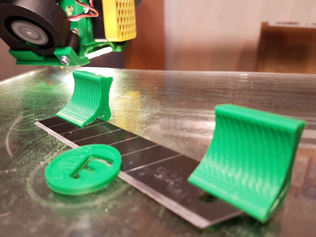 Low Profile Harbor 3D Printed Part Remover - Free 3d model on creazilla.com