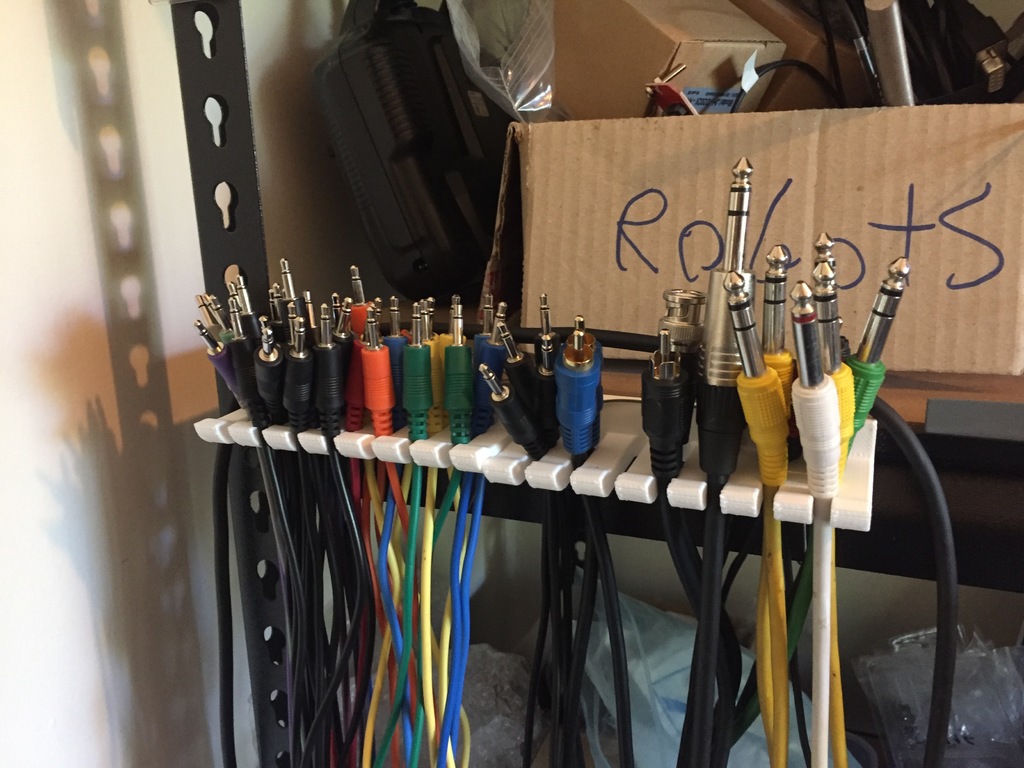 Eurorack Cable Hanger - Free 3d model on creazilla.com