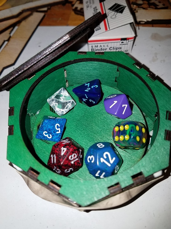 7 sided dice box - Free 3d model on creazilla.com