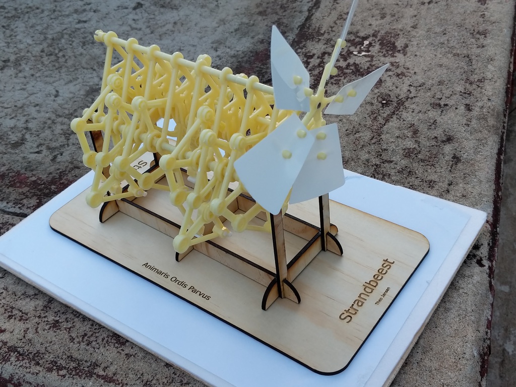 Strandbeest kit stand - 3mm ply laser cut - Free 3d model on creazilla.com