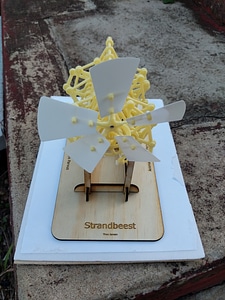 Strandbeest kit stand - 3mm ply laser cut - Free 3d model on creazilla.com
