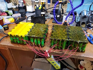 18650 Parametric Hex Cell Battery Pack Holder - Free 3d model on creazilla.com