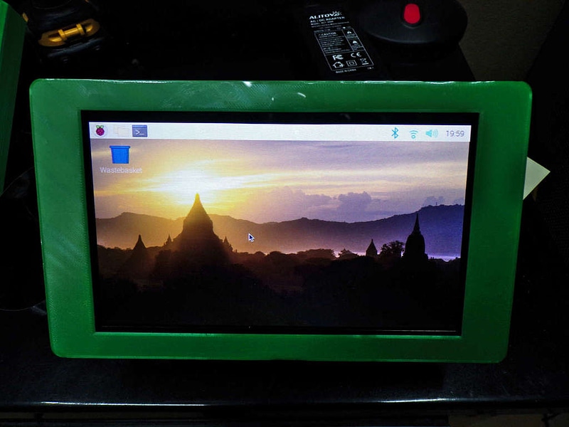 Raspberry Pi 7" Touch Screen Bezel - Free 3d model on creazilla.com