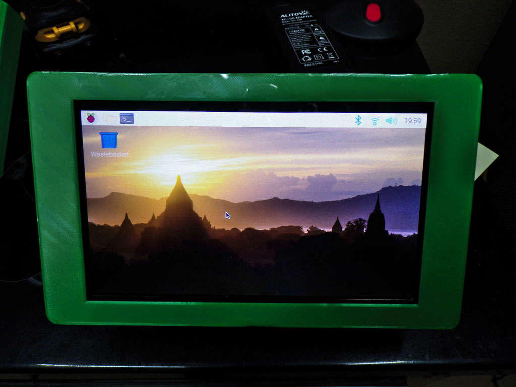 Raspberry Pi 7" Touch Screen Bezel - Free 3d model on creazilla.com