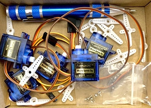 Micro Servo Claw - Free 3d model on creazilla.com