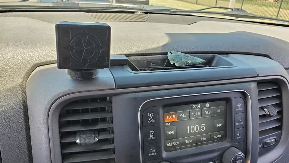 Ram 1500 phone holder - Free 3d model on creazilla.com